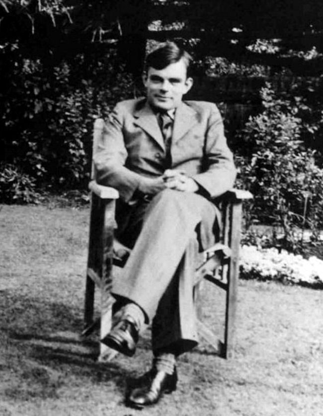 [RÉCIT]- ALAN TURING, LE TRAGIQUE DESTIN D'UN GÉNIE DES MATHS - CScience IA